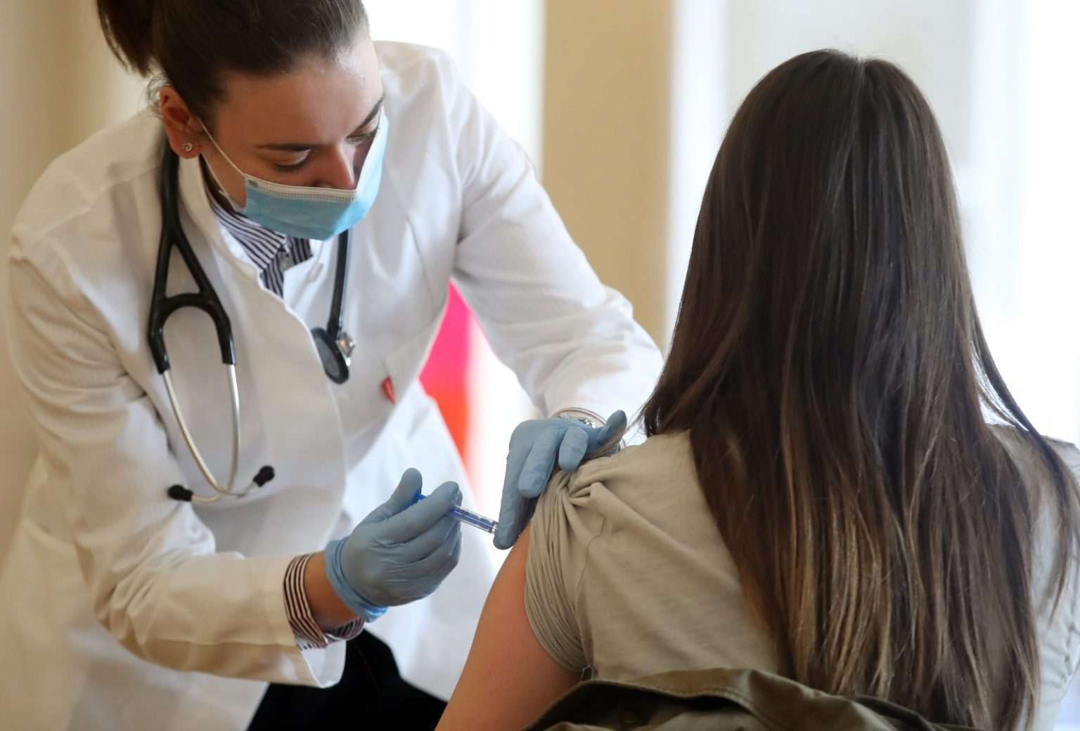 OPASNOST OD EPIDEMIJE: Novi kalendar cijepljenja - Uvode se dva dodatna ...