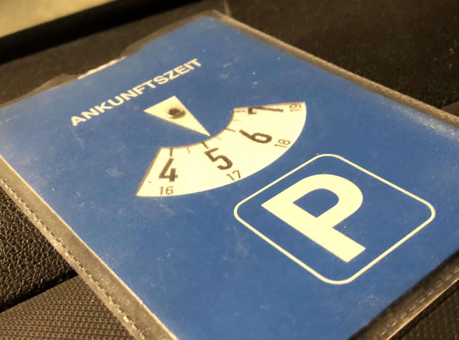 NJEMAČKA: Kako pravilno postaviti parkirni disk? Što ako morate ...