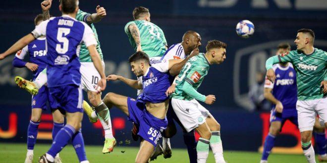DERBI BEZ POBJEDNIKA: Borbenu utakmicu Dinamo i Hajduka odigrali bez ... DERBI BEZ POBJEDNIKA: Borbenu utakmicu Dinamo i Hajduka odigrali bez ...