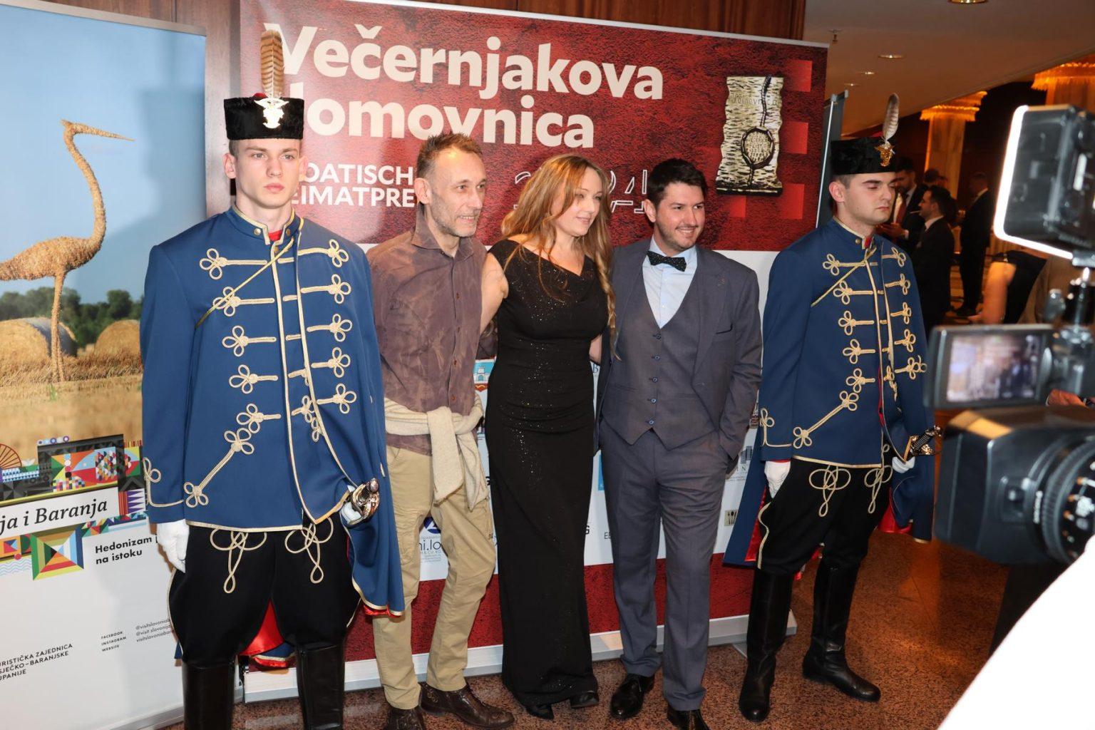 VELIKA FOTOGALERIJA SA SVEČANE DODJELE VEČERNJAKOVE DOMOVNICE: Domovina ...