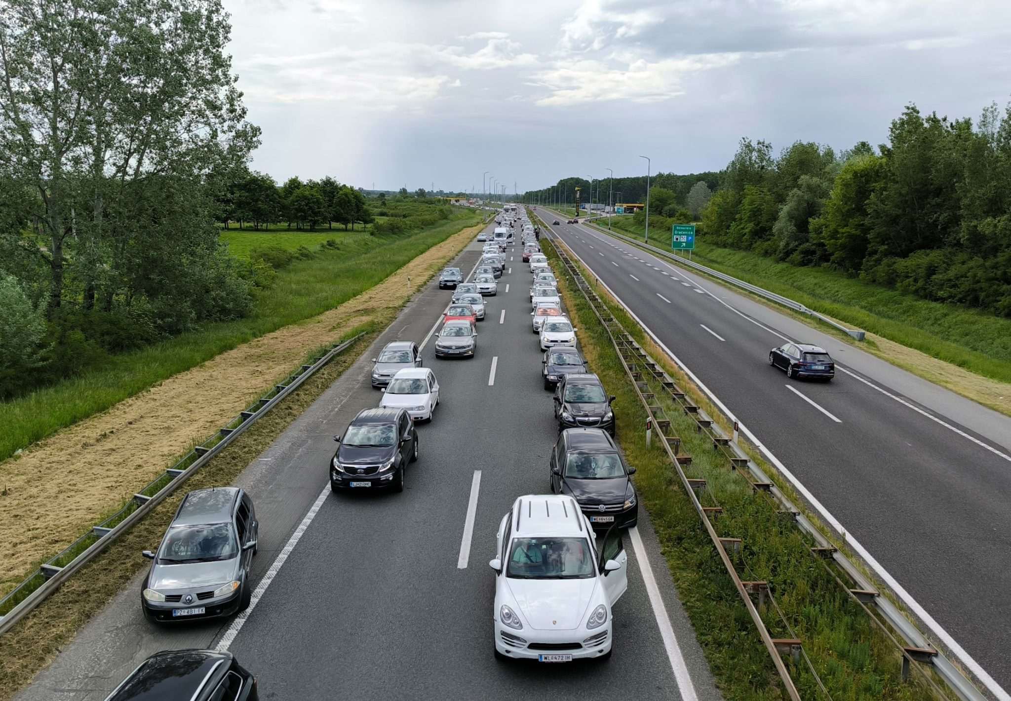 HAK IZDAO PREPORUKU VOZAČIMA: Očekuje se intenzivni cestovni promet u i ...