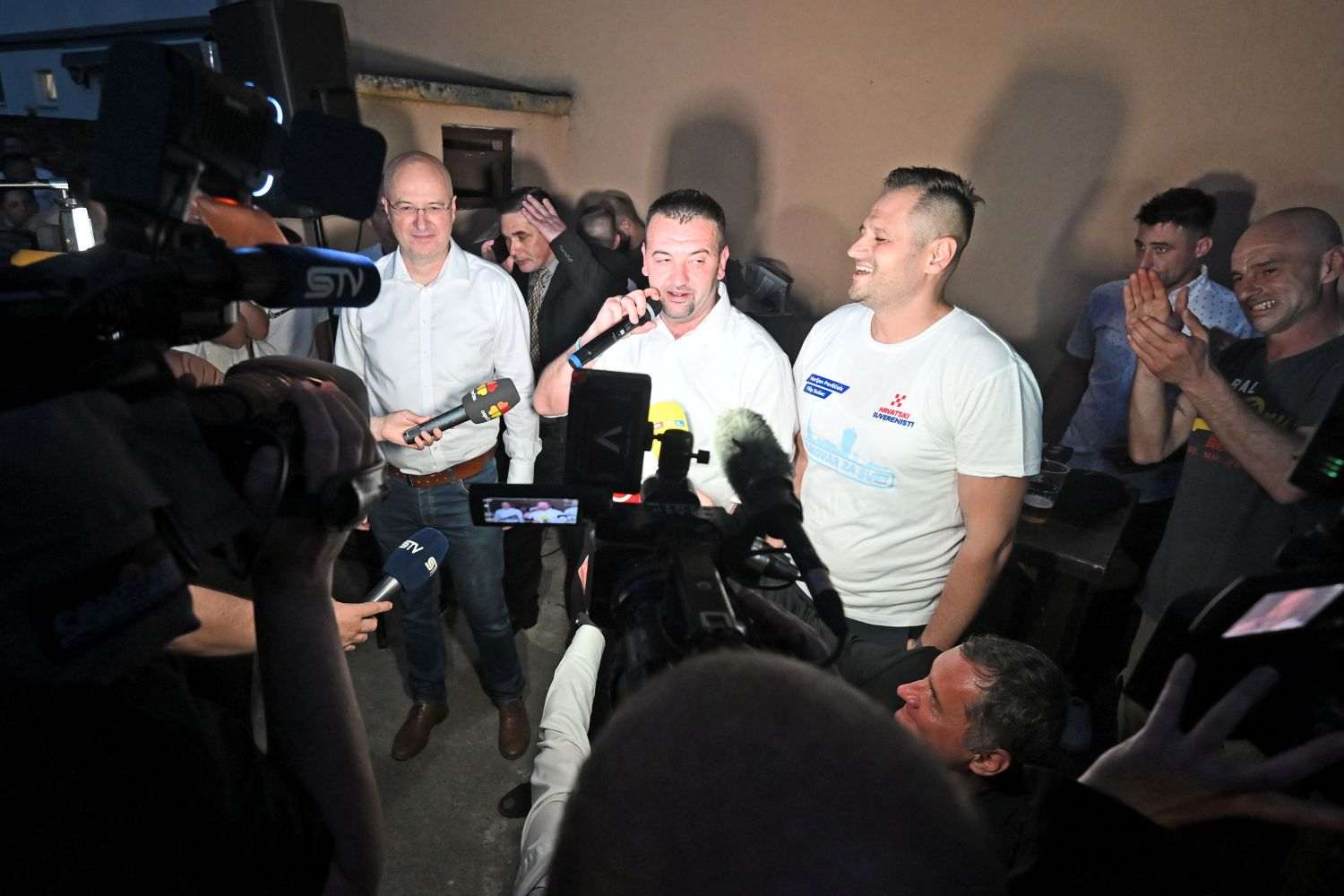 PREOKRET U SPLITU, VUKOVARU I PULI: Drugoplasirani iz prvog kruga ...
