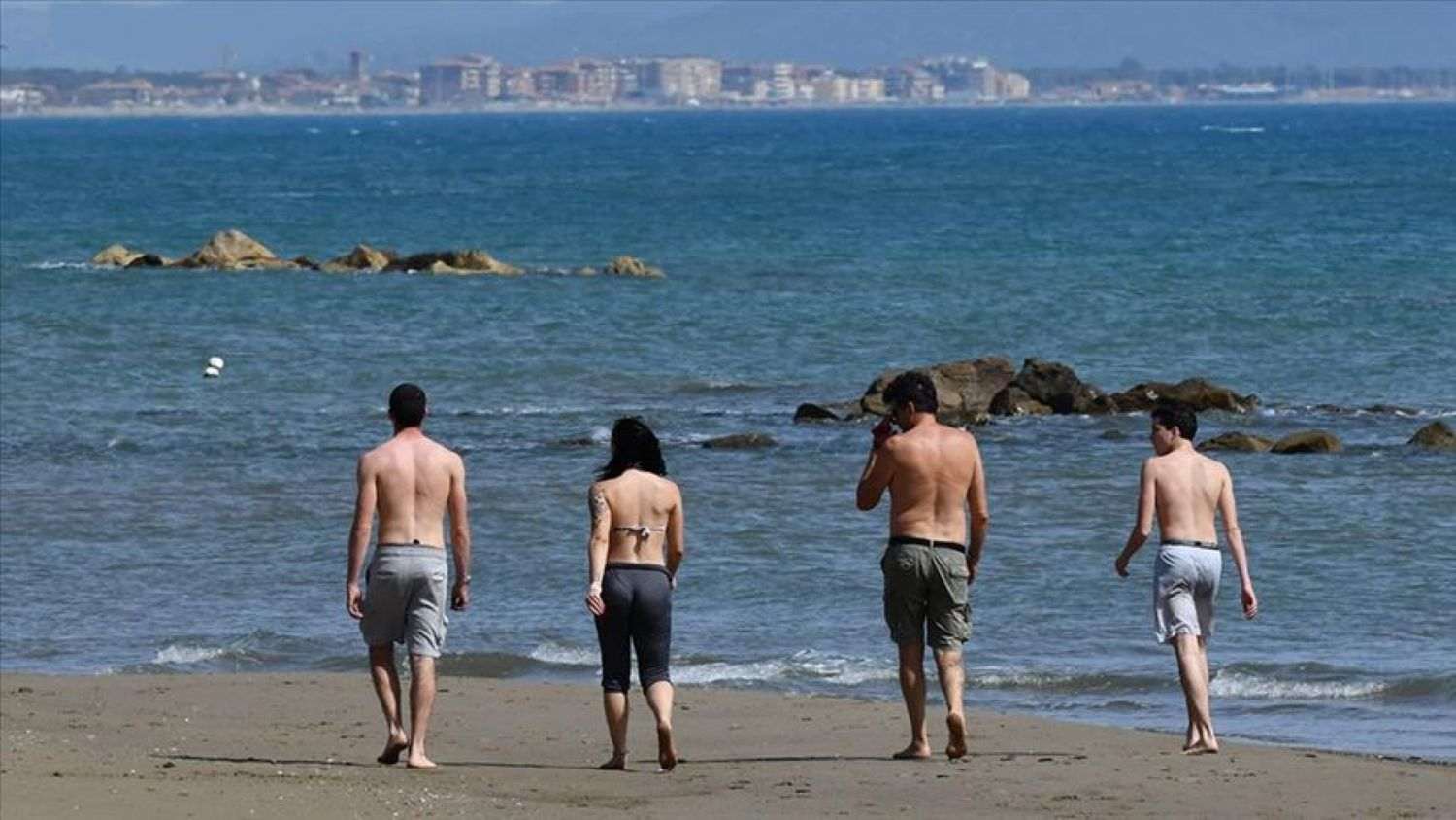 EKSPLOZIJA CIJENA: Čak 354 eura za prvi red uz plažu - Fenix Magazin