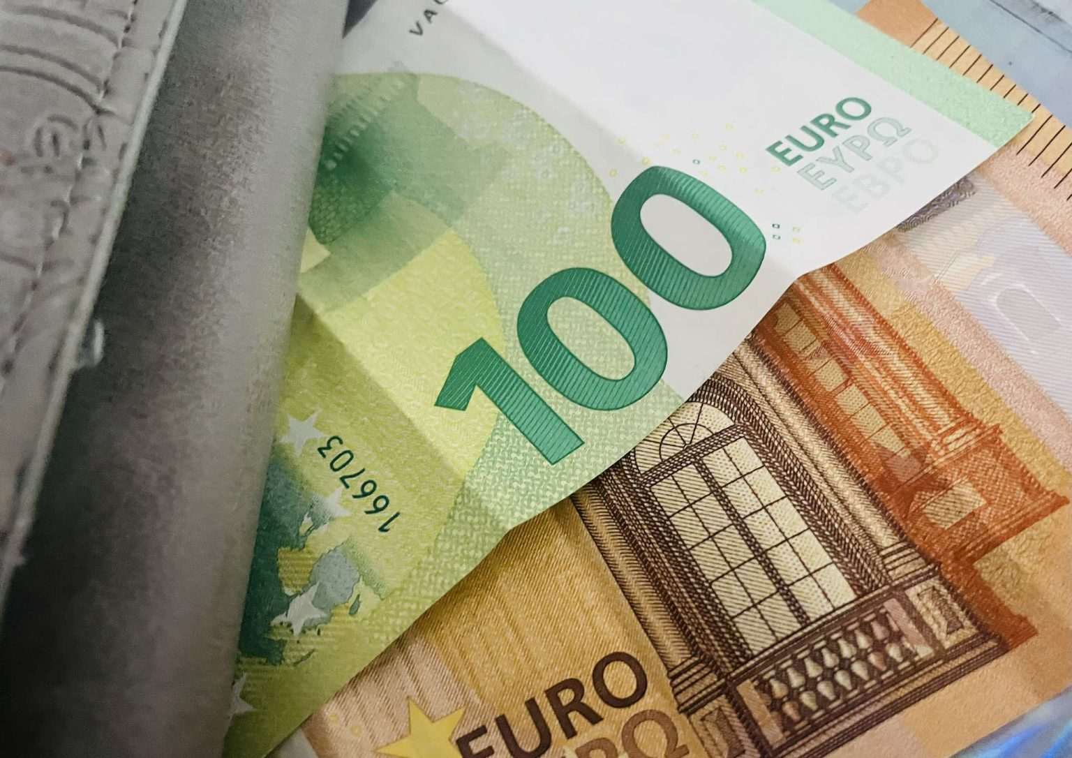 DVOJICA DOBITNIKA U NJEMAČKOJ: Do 2036. godine svakog mjeseca na račun ...