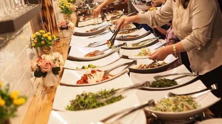 SLUČAJ IZ AUSTRIJE: Restoran naplatio 20 eura za gosta koji nije došao ...